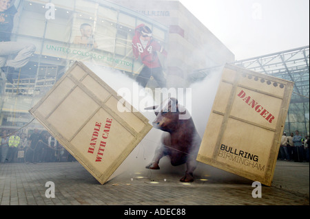 Birmingham Bullring statue, unveiled in 2003 Stock Photo - Alamy