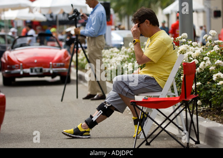 Leg brace multi-axial hinge duplicates the sagittal motion of the knee ...