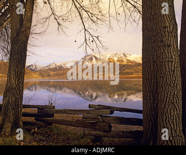 Snake River Fence Stock Photo - Alamy
