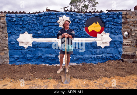 Outback artist, Winton, Australia Stock Photo - Alamy