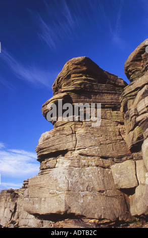 View of cliff at Stanage Edge in the Peak District Stock Photo - Alamy