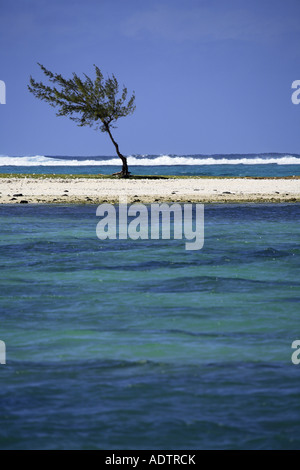 Strip of sand in the ocean near the Exuma Keys Stock Photo - Alamy