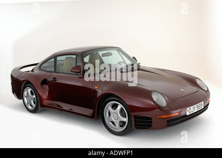 Porsche 959 sports car - 1988 model - rare dream car - showing front ...