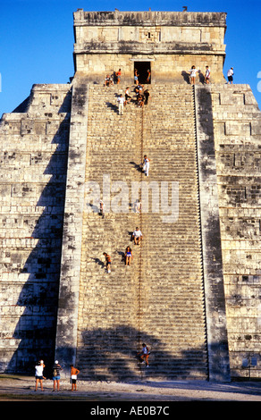 Chichen Itza, Mexico - Steps / stairs on the El Castillo Pyramid Of ...