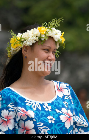 Beautiful Cook Island Polynesian smiling girl wearing a traditional ...