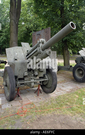 Muzzle of a Russian howitzer gun barrel close-up Stock Photo - Alamy