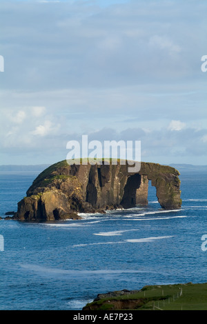 dh Dore Holm ESHA NESS SHETLAND Scotland Natural arch rock unihabitated ...