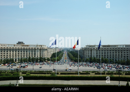 Constitution Square, tree and fountain lined Union Avenue, Bucharest ...