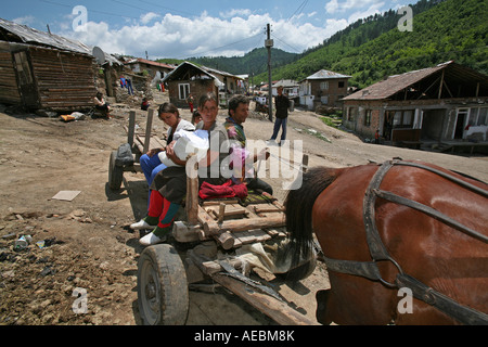 Bulgarian family of Roma Gypsies Stock Photo - Alamy
