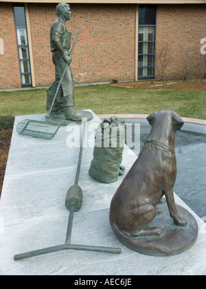 Statue of Quahoger shellfisherman near City Hall Stock Photo - Alamy