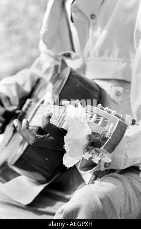 Somali Guitar man Stock Photo - Alamy