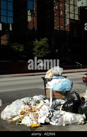 Heap of trash in downtown of Dallas, Texas Stock Photo - Alamy