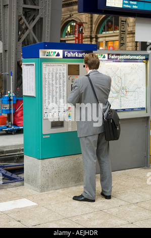 Fahrkartenautomaten, Hauptbahnhof, Frankfurt am Main, Hessen ...
