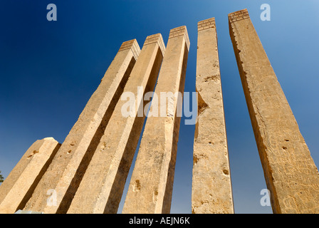 Almaqah Temple, Arsh Bilqis, of Marib, Yemen Stock Photo - Alamy