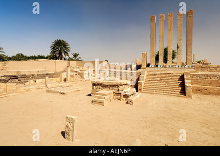Almaqah Temple, Arsh Bilqis, of Marib, Yemen Stock Photo - Alamy