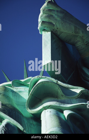 Statue of Liberty left hand with tablet Stock Photo - Alamy