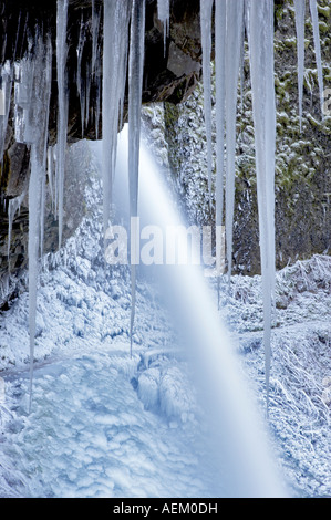Upper Horsetail Falls with ice Columbia River Gorge National Scenic ...