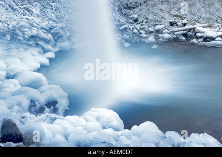 Upper Horsetail Falls with ice Columbia River Gorge National Scenic ...