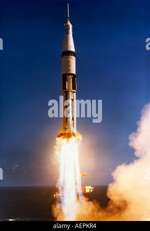 Apollo 6 launch (1 Stock Photo - Alamy