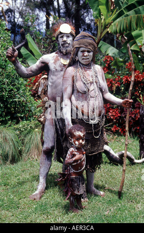 The traditional dress of the Omo Masalai Tribe in the Highlands of ...