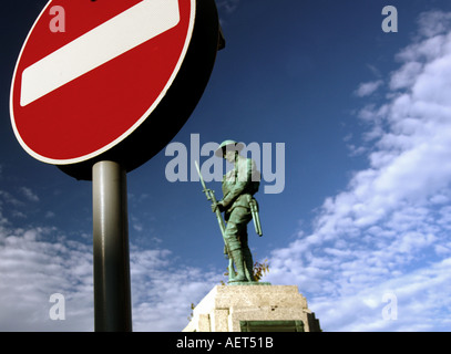 WAR MEMORIAL CINDERFORD GLOS Stock Photo - Alamy