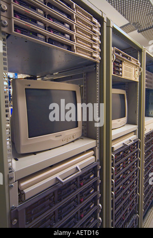 Rackmount servers HP Compaq Proliant servers in data centre computer ...