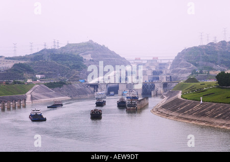 Locks, Three Gorges (Sanxia) Dam, Yangtze River, China Stock Photo - Alamy