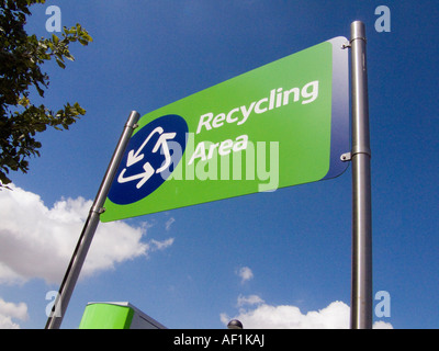 Recycling centre at Tesco supermarket in Kettering Stock Photo - Alamy