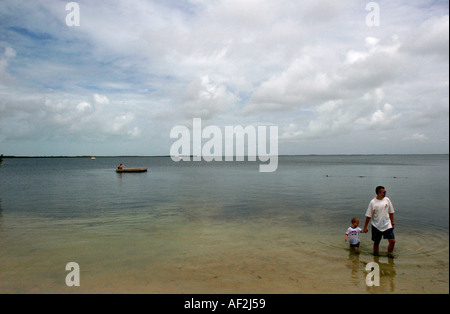 Florida Keys sky and sea dwarf beachgoers Stock Photo - Alamy
