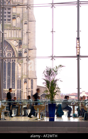 CAFE AND RESTAURANT AREA IN THE FORUM LIBRARY, NORWICH, ENGLAND, UK ...