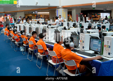Singapore schoolchildren participating in national computer competition ...