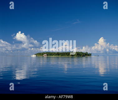 Maldives. Bandos Island. Offshore view from the sea Stock Photo - Alamy