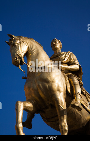 Statue of King William III Hull Stock Photo - Alamy