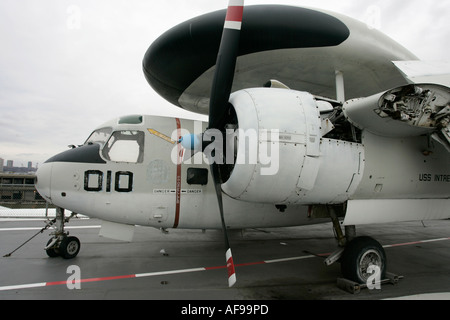 Grumman E-1B Tracer Stock Photo - Alamy