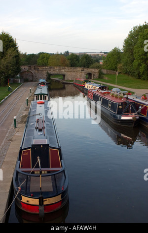 Canal longboats lined up in Llangollen North Wales UK Stock Photo - Alamy