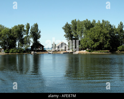 Summer cottages on Sodus Bay, Lake Ontario NY USA Stock Photo - Alamy