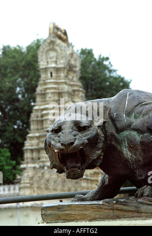 A Tiger Statue at Mysore Palace Karnataka India Stock Photo - Alamy