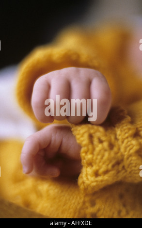 New born hand Stock Photo - Alamy