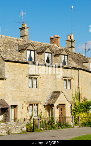 Lower Slaughter house, Cotswold, traditional stone built picturesque ...