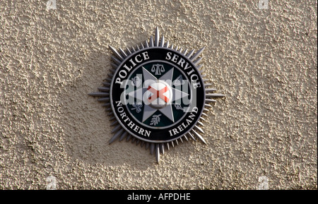 Royal Ulster Constabulary (RUC) and PSNI logos side by side Stock Photo ...
