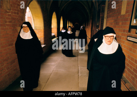 Nuns at St Mary at the Cross Edgware Abbey an Anglican Benedictine ...