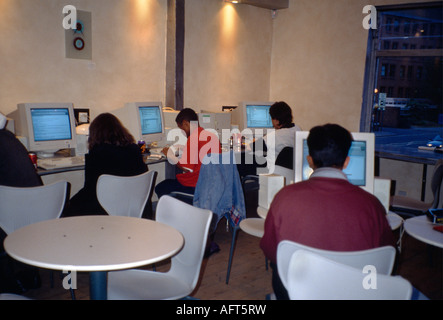 Internet at Cyberia Cafe Kingston Surrey Stock Photo - Alamy