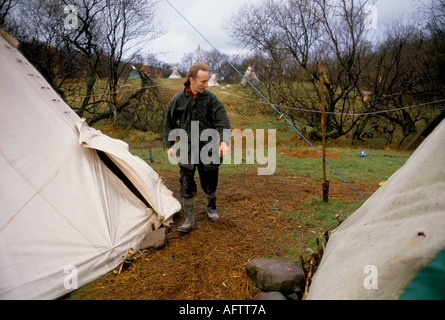 Living off grid UK. Tepee Valley Rev Rik Mayes and family group living ...