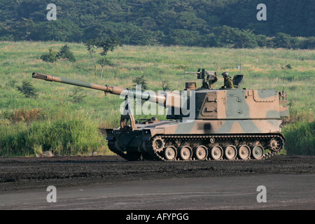 Type 99 155mm Self Propelled Gun of Japan Ground Self Defence Force ...