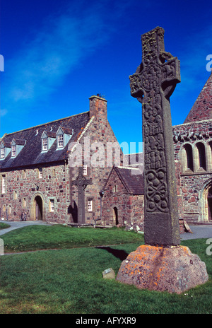 Celtic cross on small island town in Ireland Stock Photo - Alamy