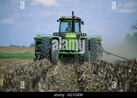 NO TILL PLANTING OF SOYBEANS INTO CORN STUBBLE NO PREVIOUS TILLAGE IOWA ...