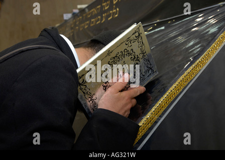 Sephardic Jews praying at the grave of the Moroccan Sephardic rabbi and ...