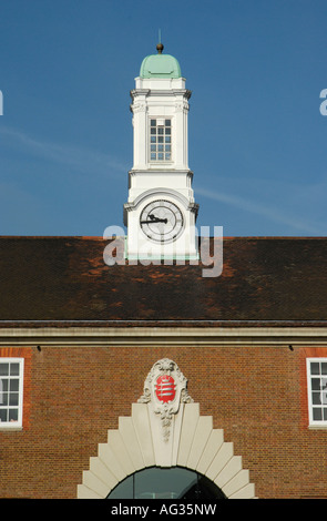 Middlesex University Hendon campus main building in The Burroughs ...