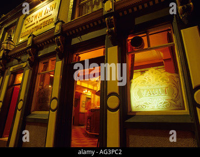 Cheshire Stockport Crown Inn Heaton Lane Pub Window Stock Photo - Alamy
