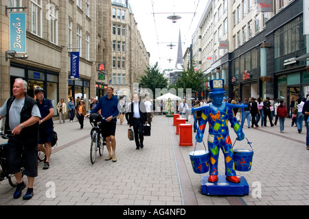 Germany Hamburg People walking at Spitalerstrasse a pedestrian street ...